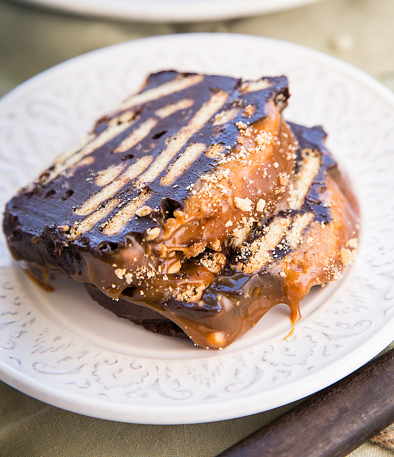 Κορμός σοκολάτας με καραμέλα & φιστικοβούτυρο (Μωσαϊκό) - madameginger.com